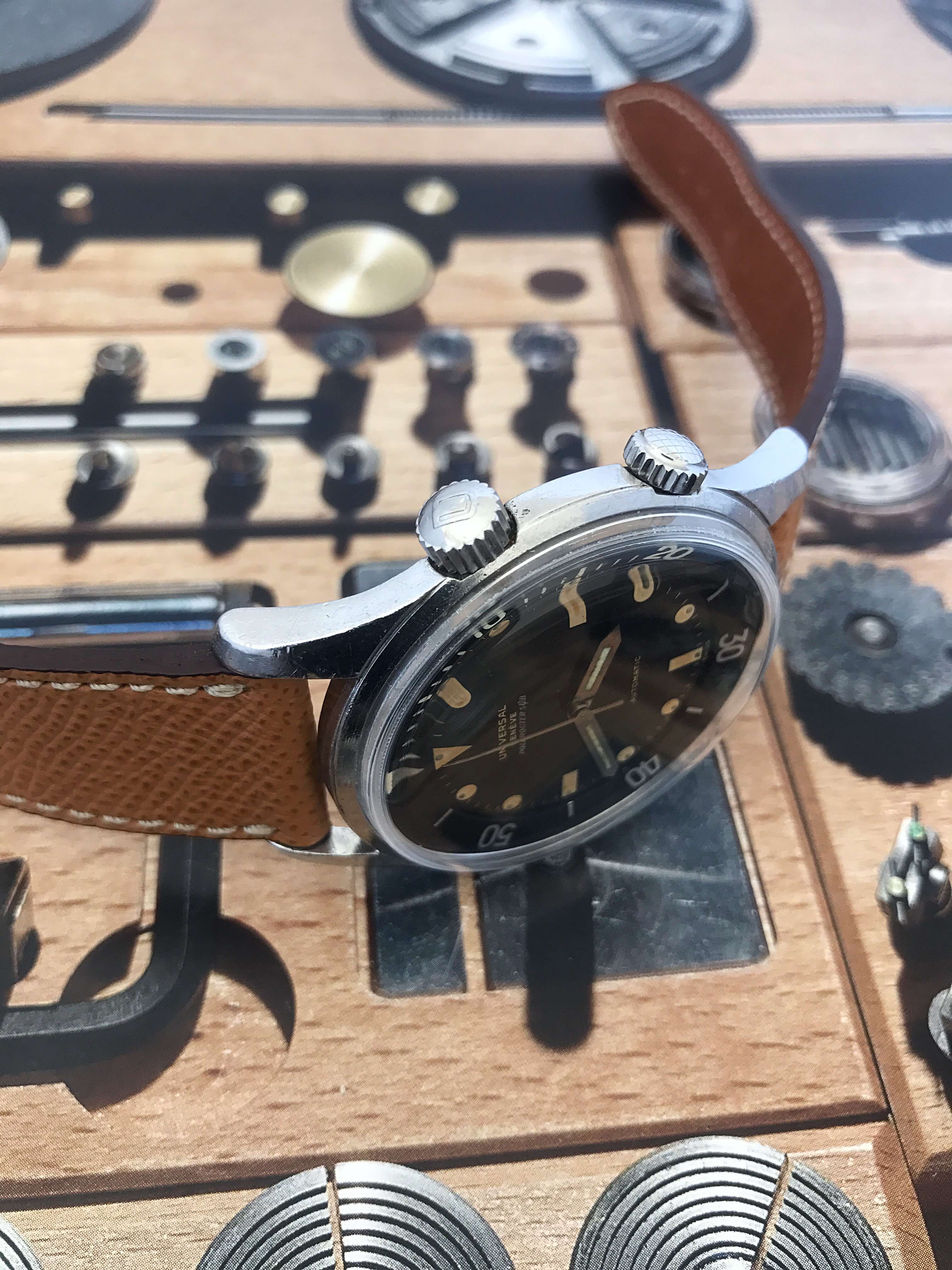 watchsteez.com – vintage universal genève polerouter sub super ...
