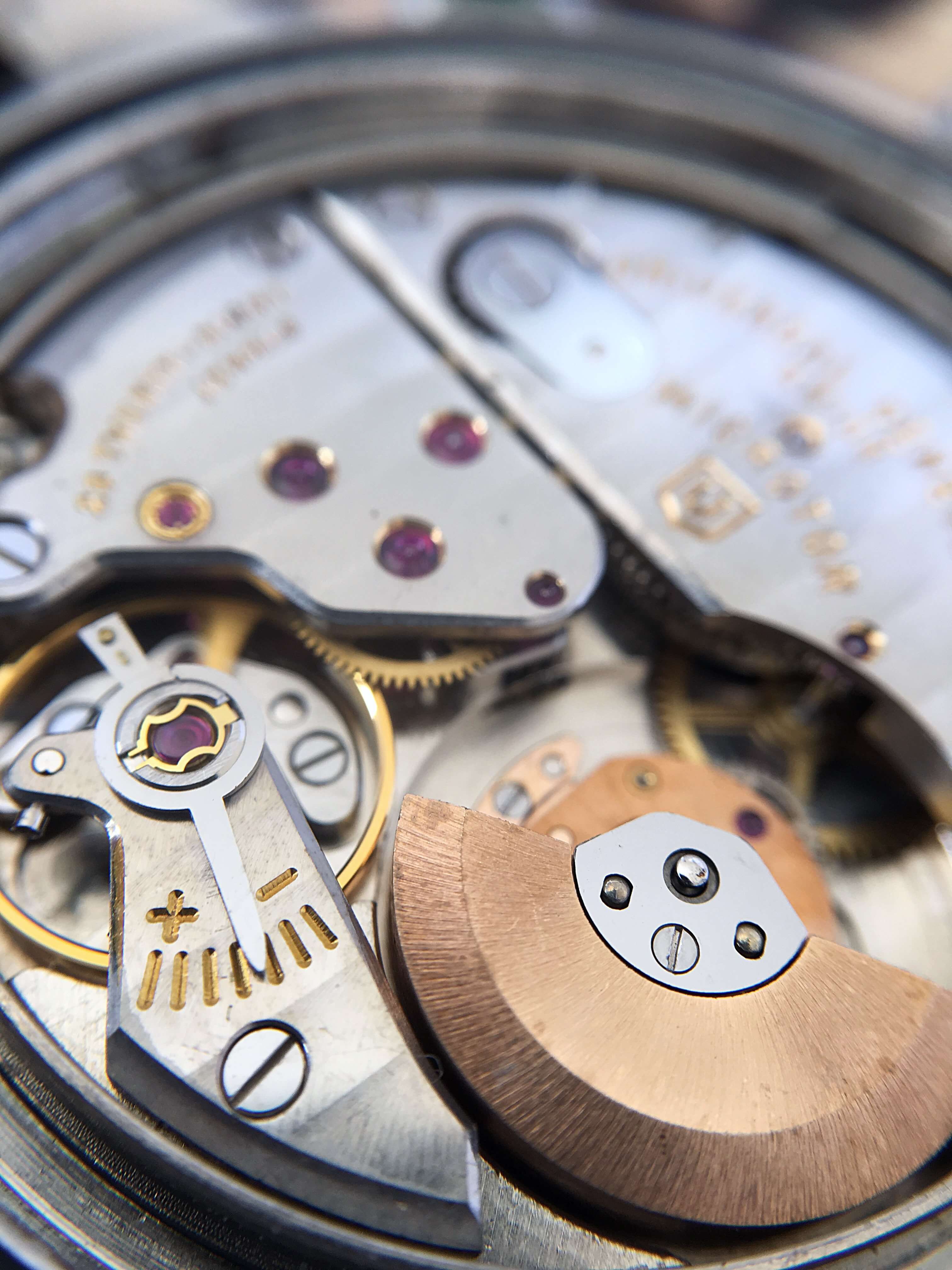 watchsteez.com – vintage universal genève polerouter sub super ...